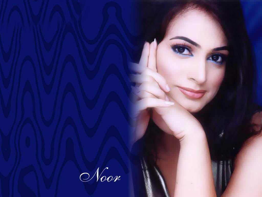 Beautifull Wallpapers: Noor Paki Fimstar (very pretty)