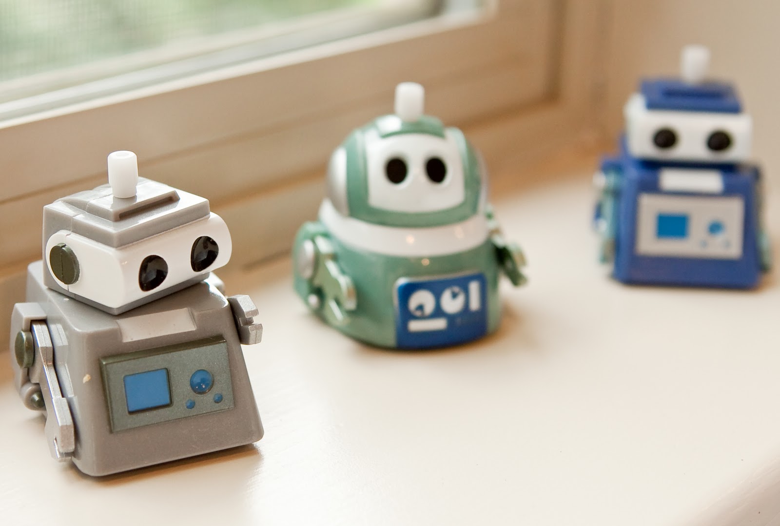 From Dahlias to Doxies: Robot Baby Shower Decor