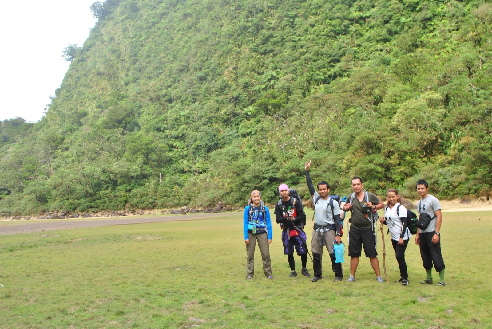Teach,Travel,and Climb: Mt. Mandalagan - Panikang-tikang 2015