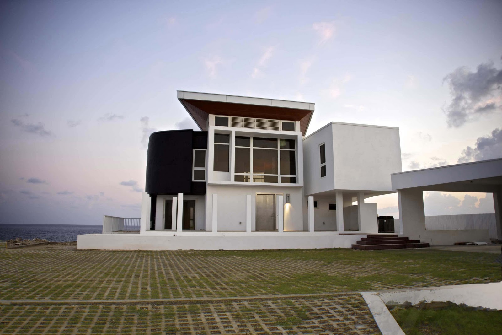 architechnophilia: House of the Week 125: Villa Grand Cayman
