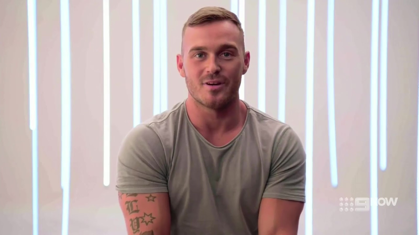 ausCAPS: Eden Dally shirtless in Love Island Australia 1-01 "Episode 01"