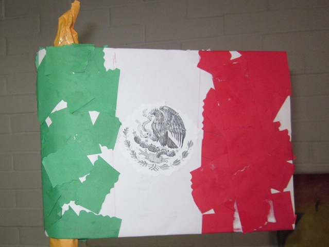 Imagen de la bandera de mexico con papel crepe - Imagui