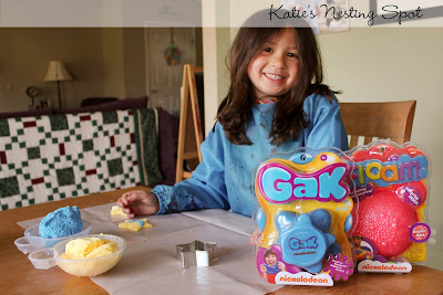 Katie's Nesting Spot: Nickelodeon Gak & Floam Review