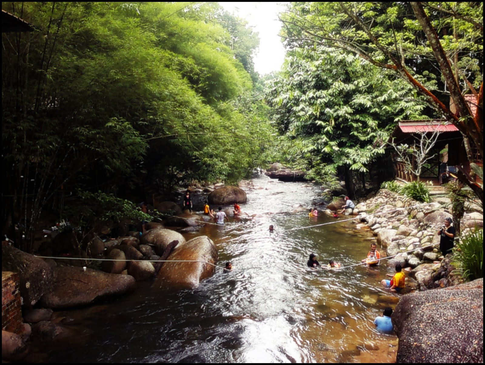 Kalumpang Resort & Training Centre: Keindahan Sungai