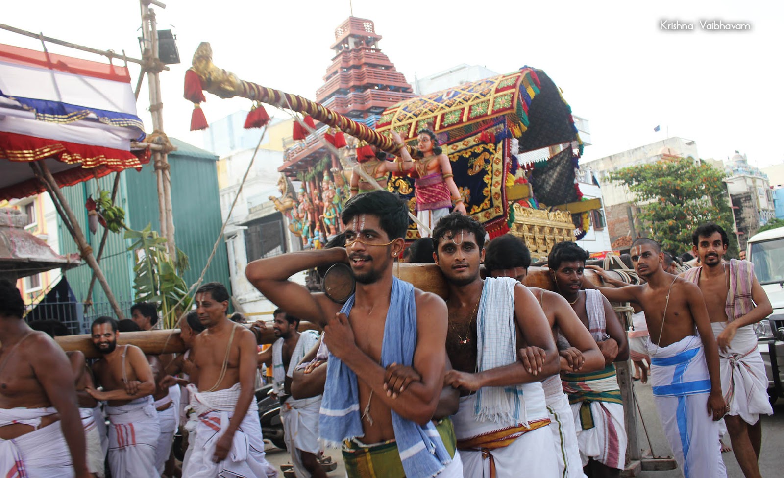 Krishna Vaibhavam: Day 09 Allum Pallaku - Mattaiyadi - Porvai kalaithal ...