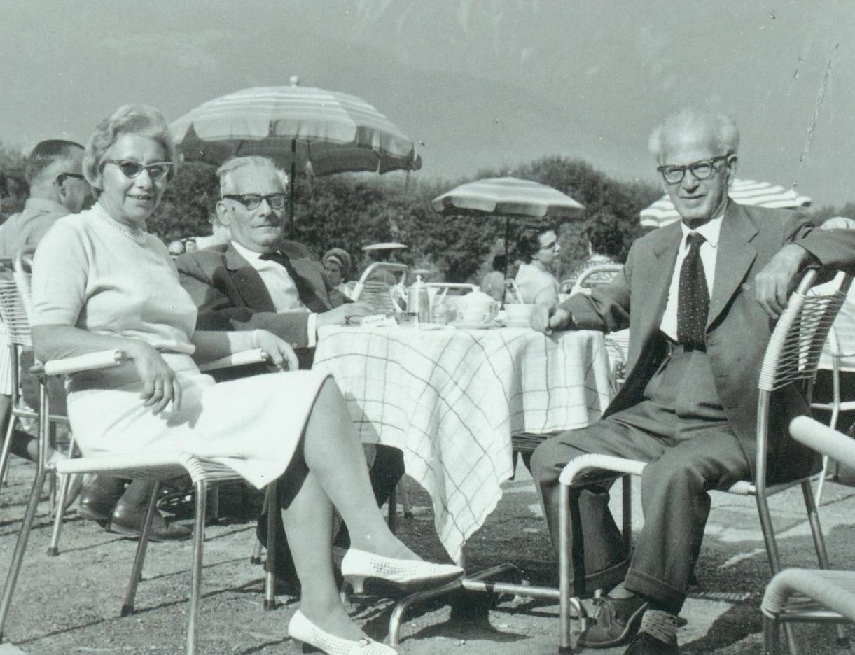 ART and ARCHITECTURE, mainly: Who owns Franz Kafka's manuscripts ...