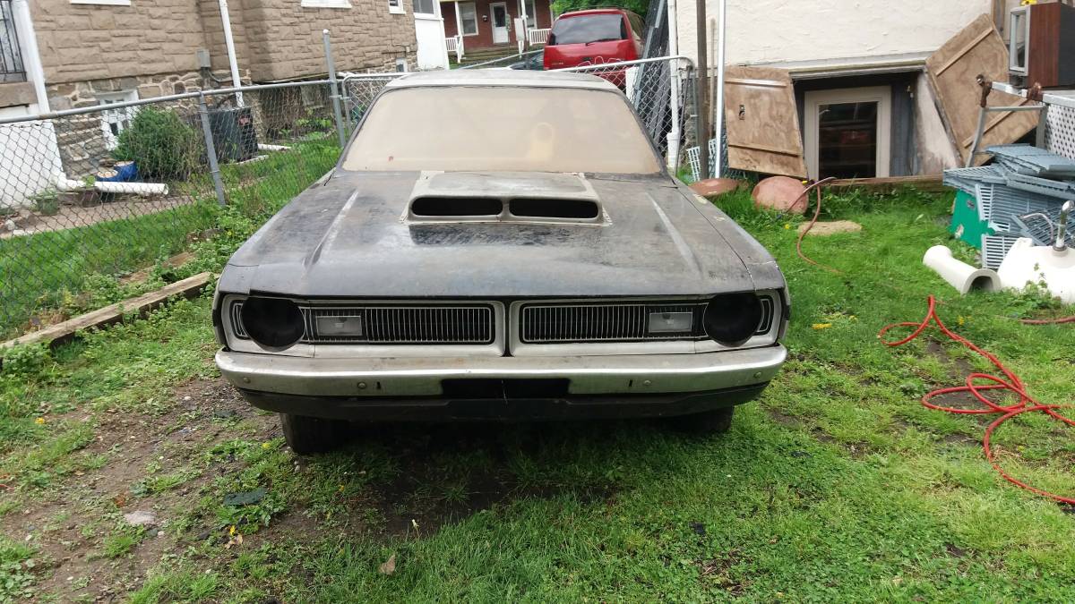 Small-Block or Big-Block, That is the Question: 1971 Dodge Demon Race Car