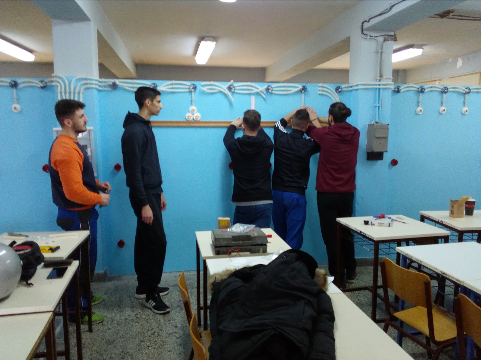 ΗΛΕΚΤΡΟΛΟΓΟΙ 1ης ΕΠΑΣ ΟΑΕΔ ΘΕΣΣΑΛΟΝΙΚΗΣ: ΚΑΤΑΣΚΕΥΕΣ ΜΑΘΗΤΩΝ