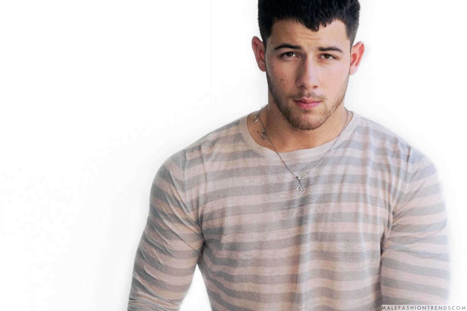 Nick Jonas posa para GQ Tailandia en fotos de Mitchell Nguyen McCormack