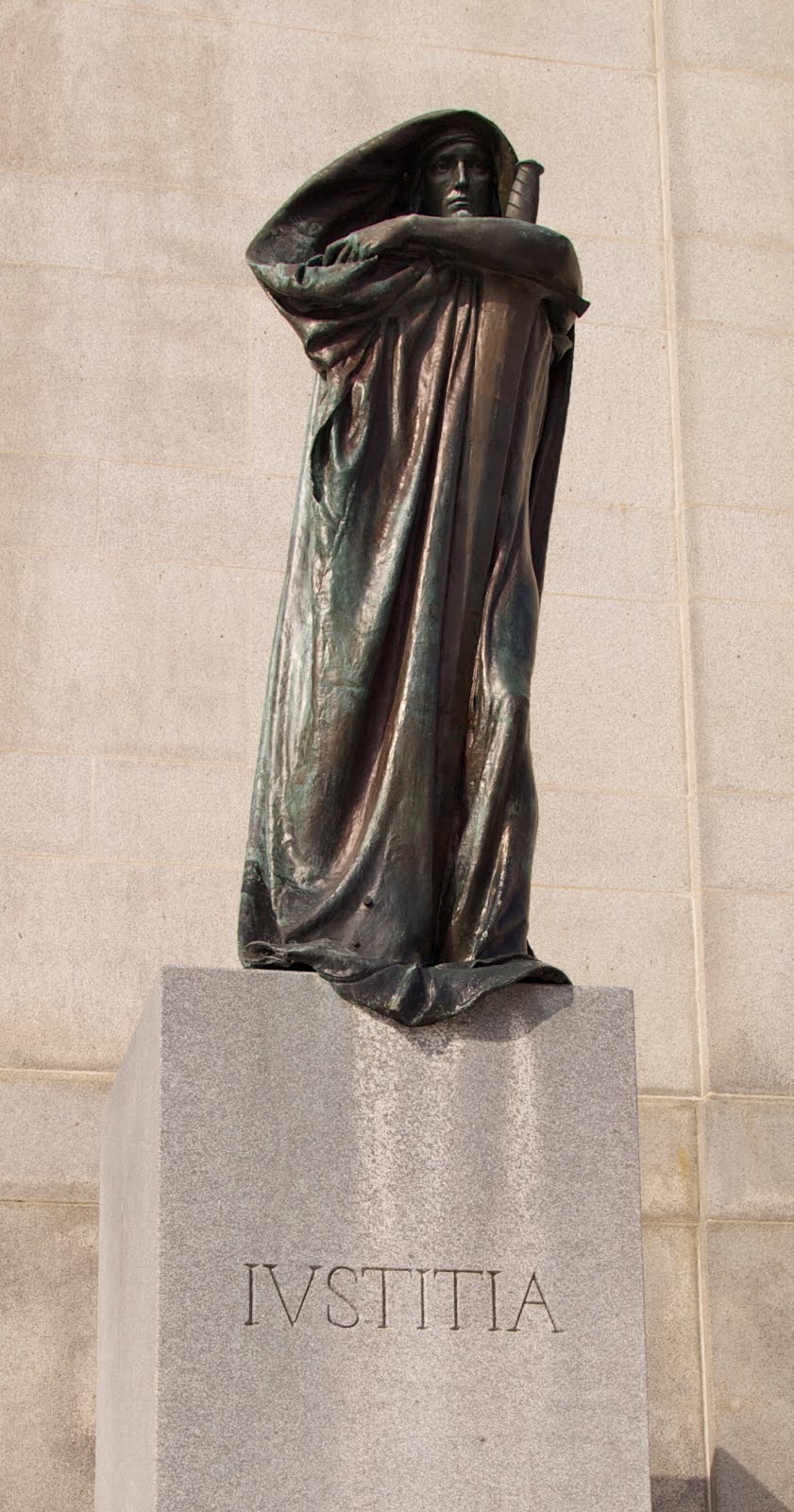 OTTAWA PERSONAL INJURY LAWYERS: Statues of Justitia and Veritas Supreme ...