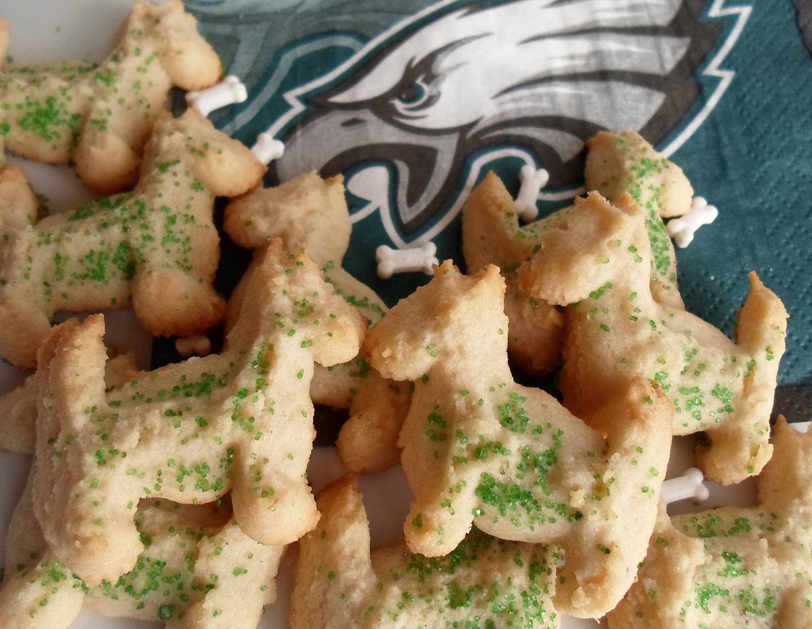 Happier Than A Pig In Mud: Banana Spritz Cookies -Philadelphia Eagles ...