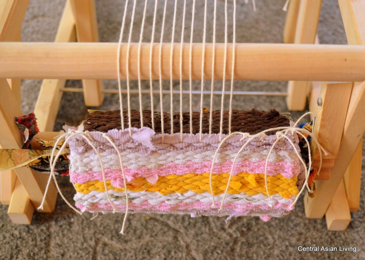 Central Asian Living: Finnish weaving loom for kids