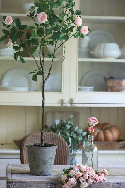 7 Simple Spring Vignette Ideas with Balsam Hill - French Country Cottage