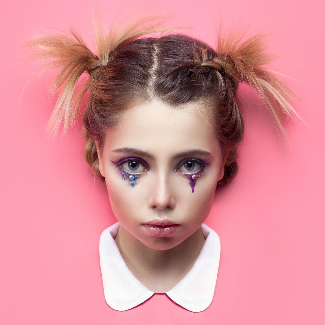 Beautiful Model Pictures: Ellen Sheidlin with pretty Pink face