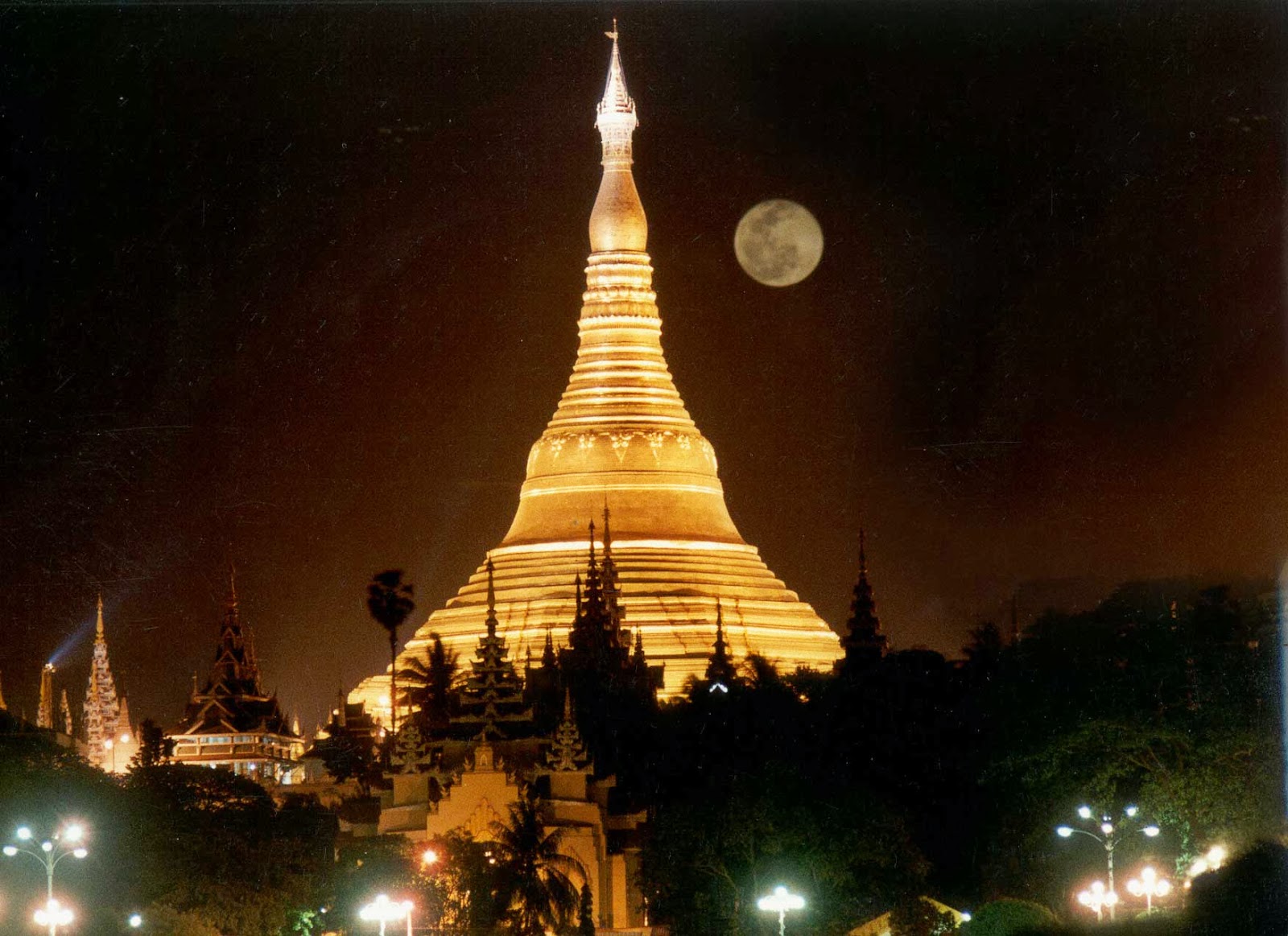 Destination : The Beauty of Shwedagon Pagoda - Myanmar - Vietnam Visa ...