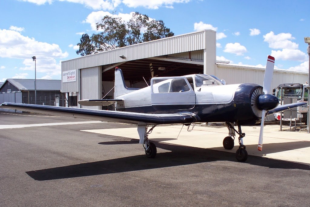 Central Queensland Plane Spotting: Beautiful Yakovlev Yak-18T VH-YKV ...