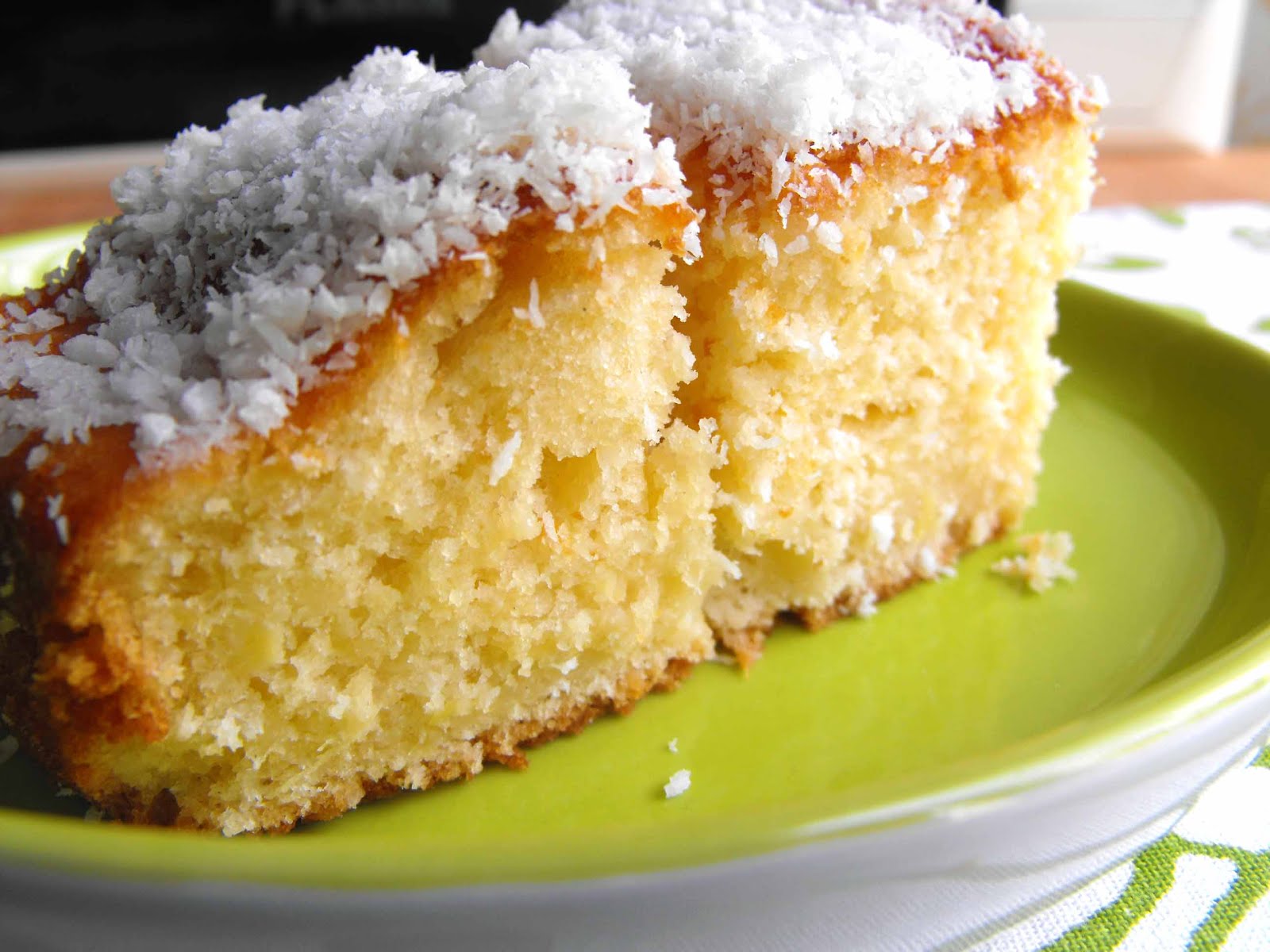 As receitas lá de casa: Bolo de ananás e coco