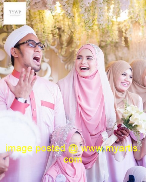 MYARTIS.COM | MYARTIS | MY | ARTIS: 39 GAMBAR - MAJLIS BERTANDANG YATT HAMZAH DI KELANTAN