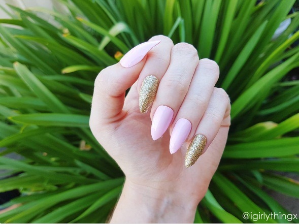15 Razor-Sharp Stiletto Nails Art Designs That Will Inspire Your Next ...