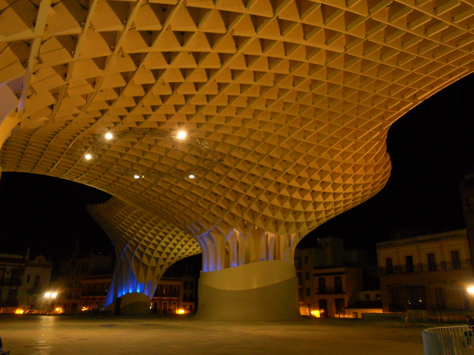 Historia y Genealogía: La SETA. Sevilla. Plaza de Encarnación.