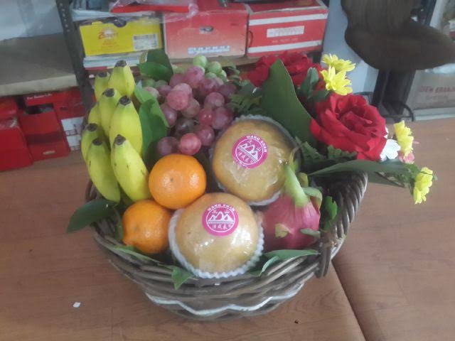 Parcel Buah Bunga untuk kado Ultah Ibunda di Chandrawulan Bandung ...