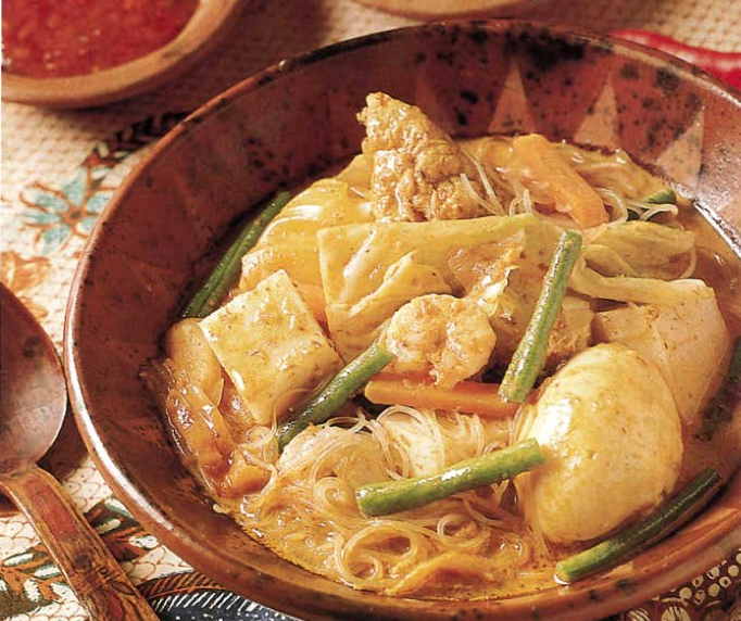 How to Make Indonesian Lontong - Rice Cakes with Vegetable Curry Asian ...