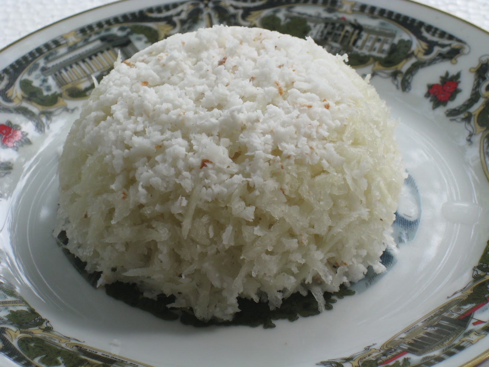 Keralacuisines: Nadan Kappa Puttu (Grated Tapioca Cake)