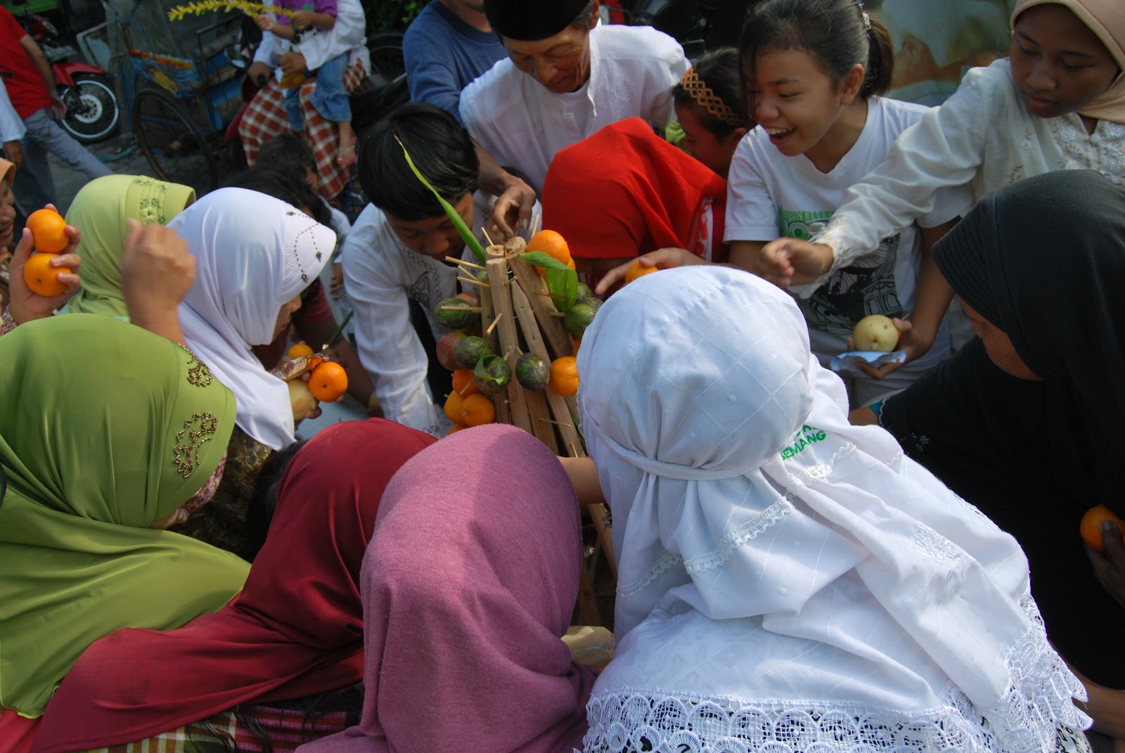 kinanti: kirab sunatan massal