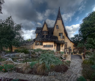 Awesome Movie Locations: The Witch House