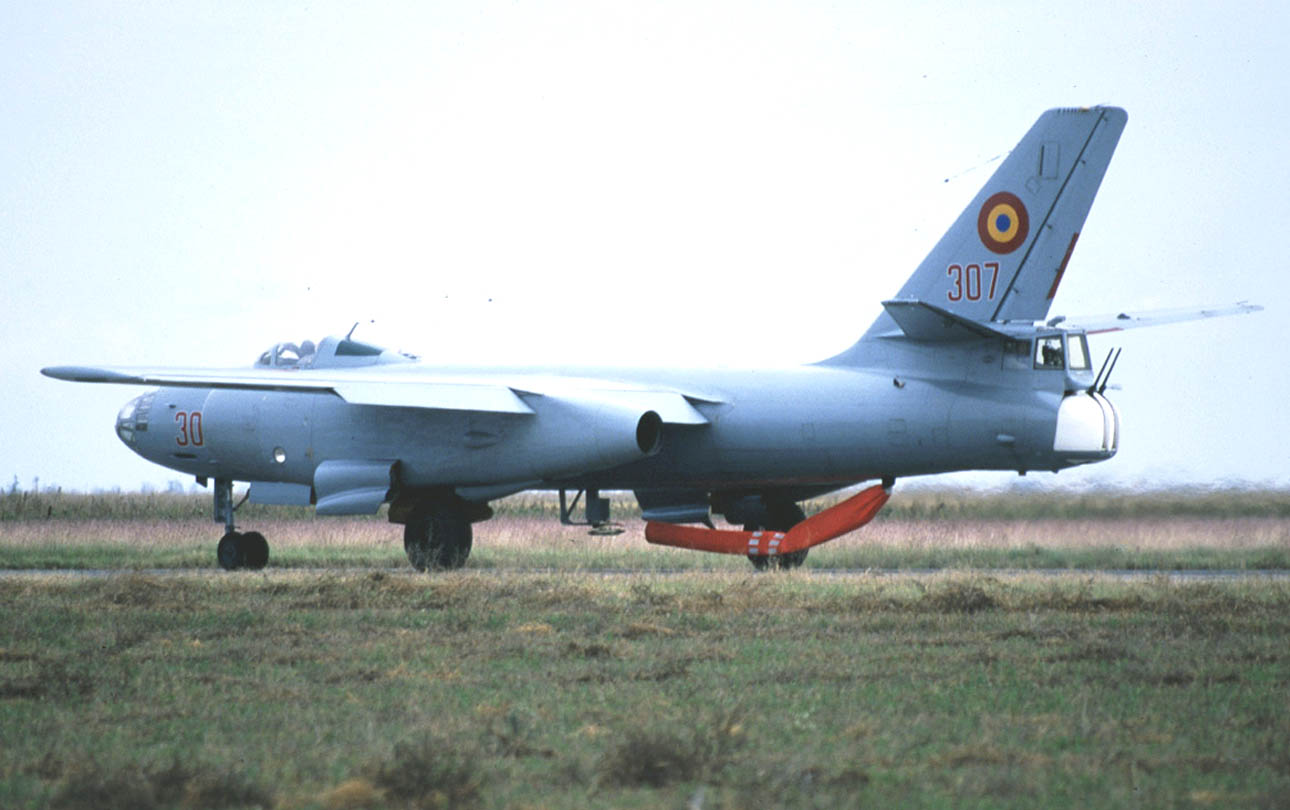 nhungdoicanh: Harbin H-5