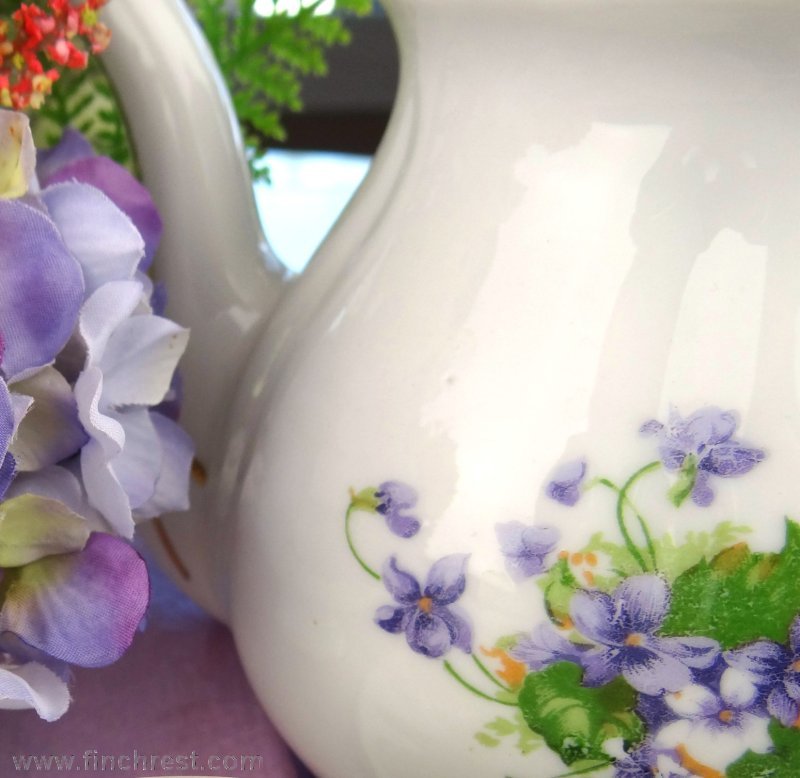 The Nest at Finch Rest: Violets Tea