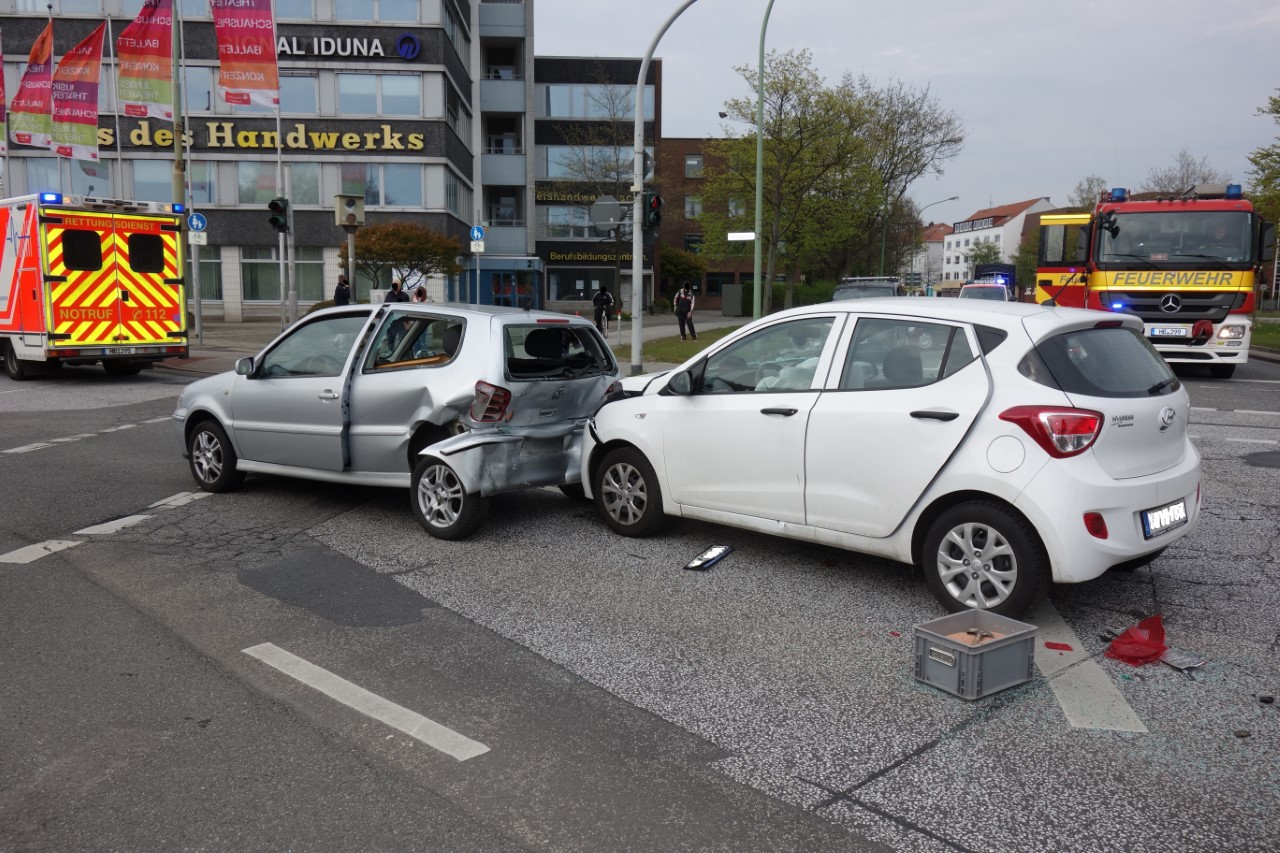 Auffahrunfall am Elbinger Platz – zwei Verletzte | Bremerhaven News