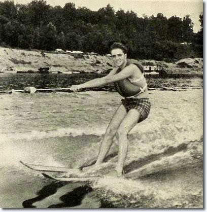 Let's Keep the 50's Spirit Alive!: July 1955 - Image of Elvis with ...