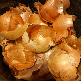 Yarn Lab: Natural Dyeing with Onion Skin