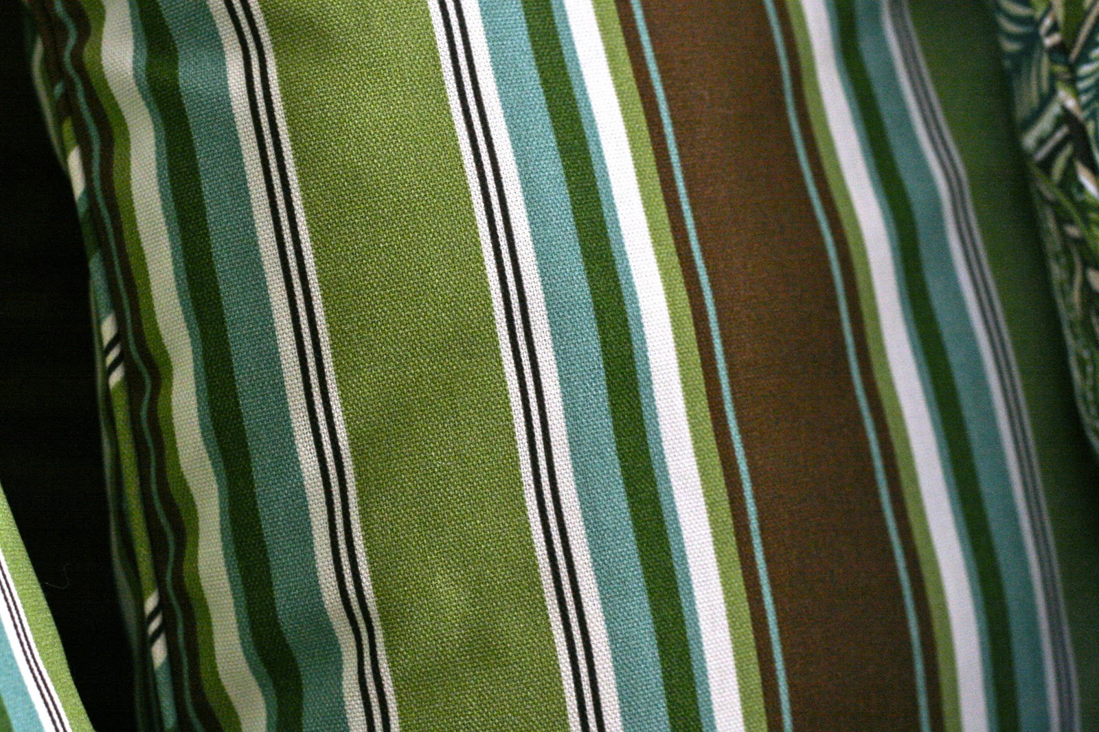 grass stains: A new pop of color in the den