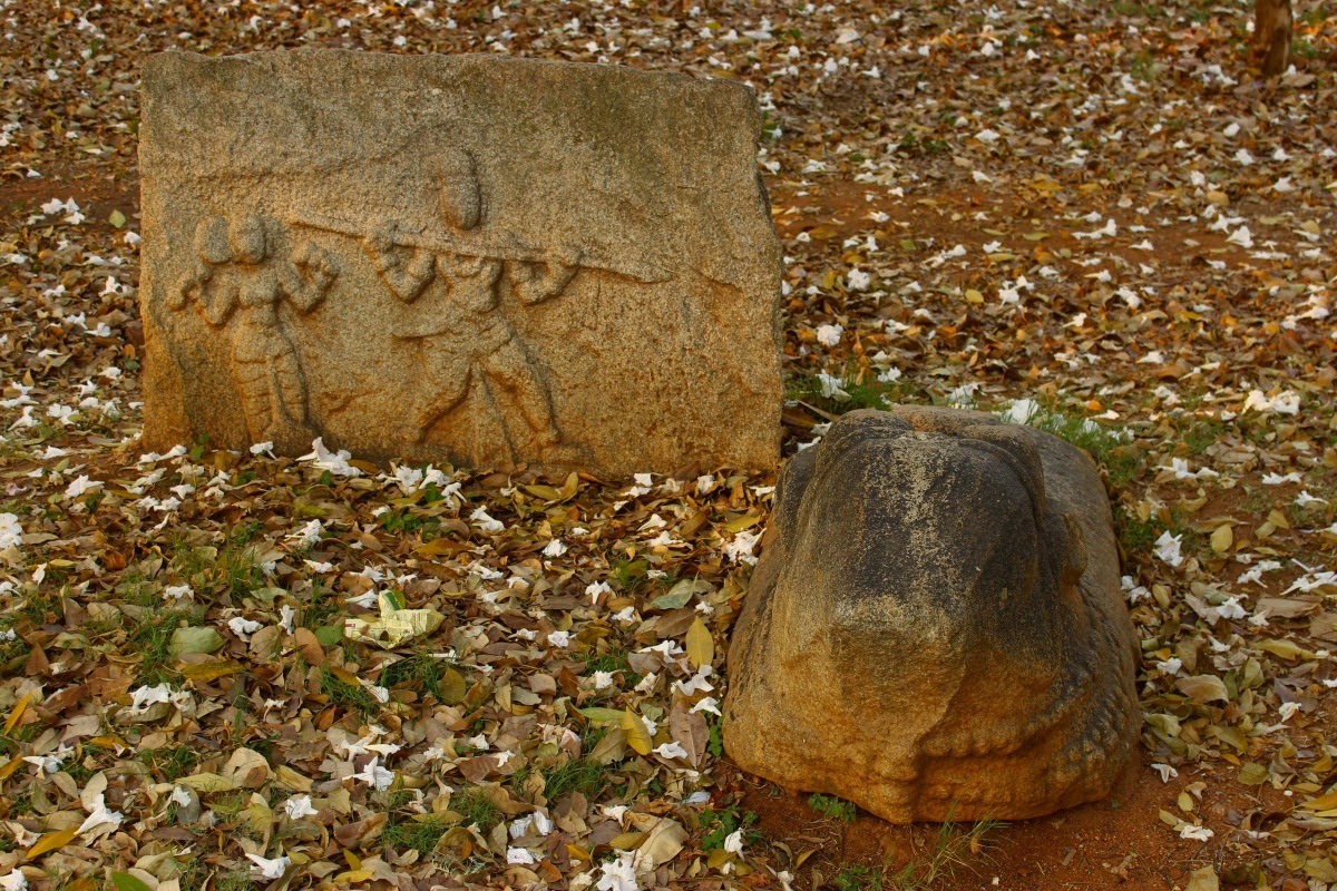Journeys across Karnataka: Hero Stone at Lal Bagh