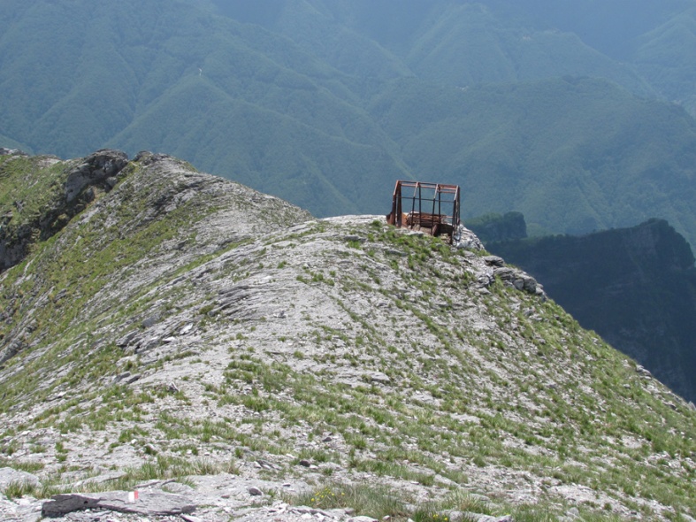 Escursionismo a 360°: Monte Corchia (dal crinale nord dell’anticima) EE
