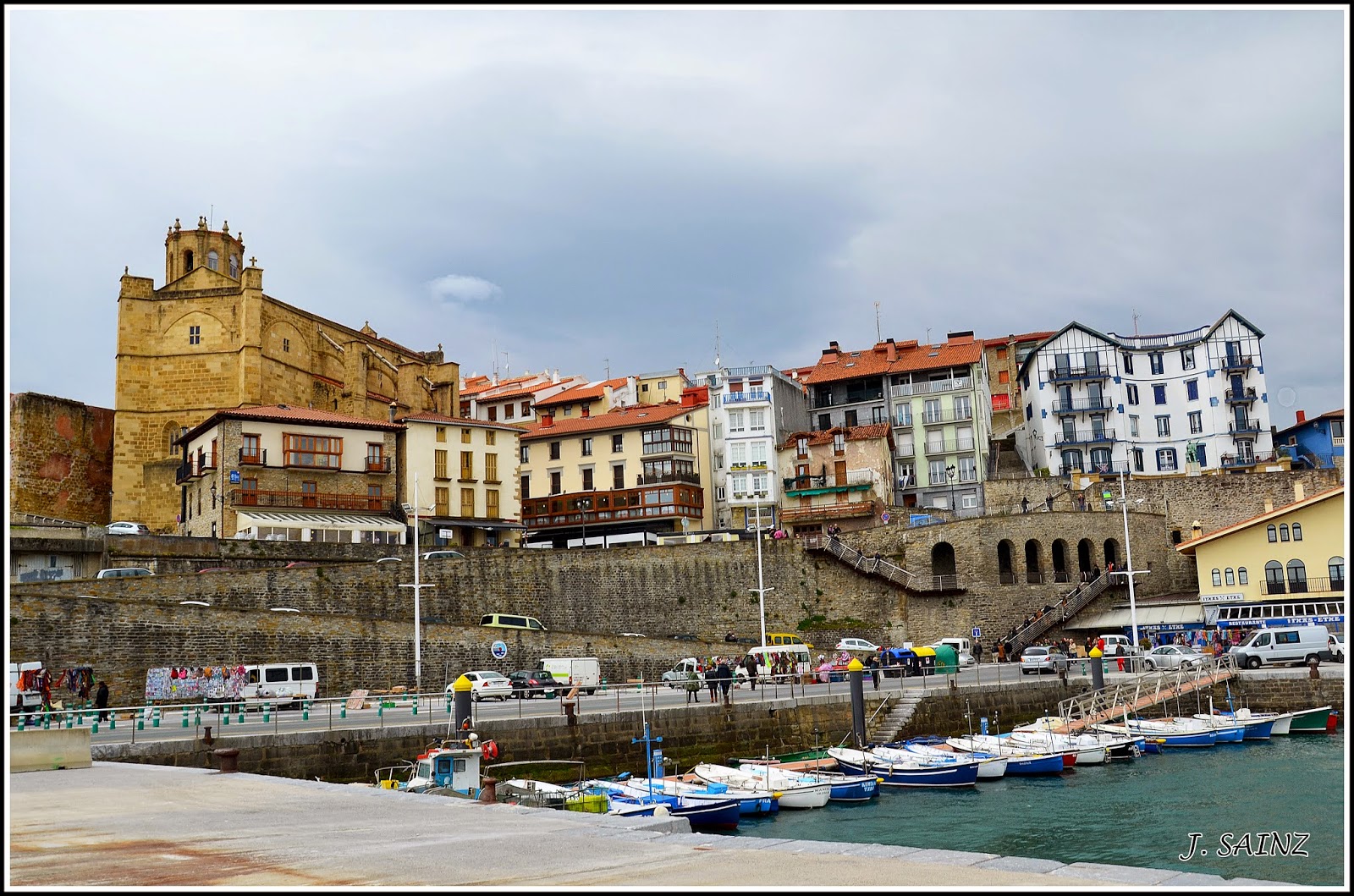 JONATHAN SAINZ --- ARGAZKIAK: GETARIA