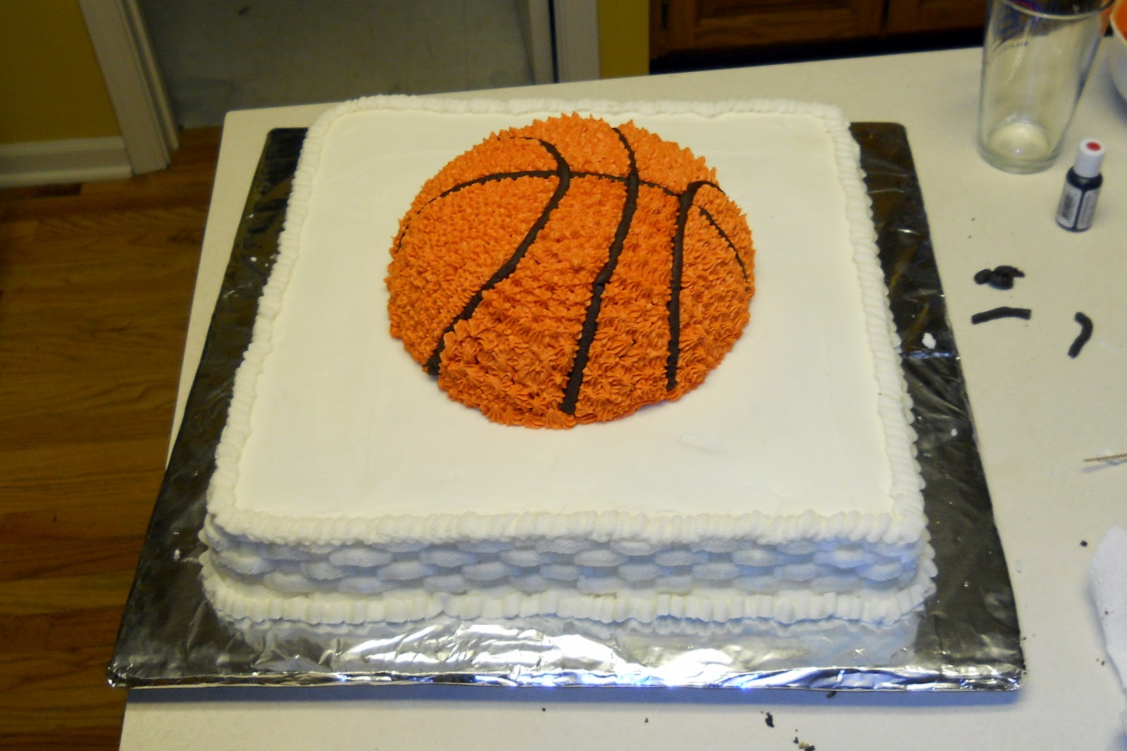 Lombardo Lagniappe: Slam Dunk Basketball Cake!