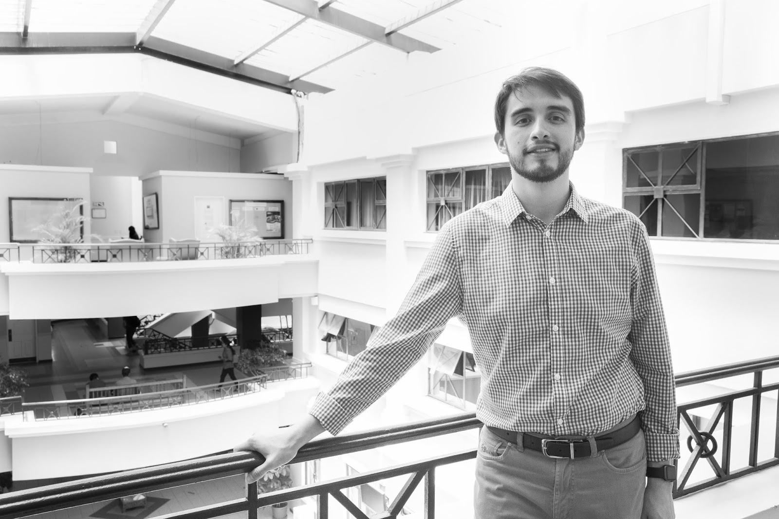 NOMINADOS USFQ ALUMNI AWARDS - Vive Conectado - Alumni USFQ