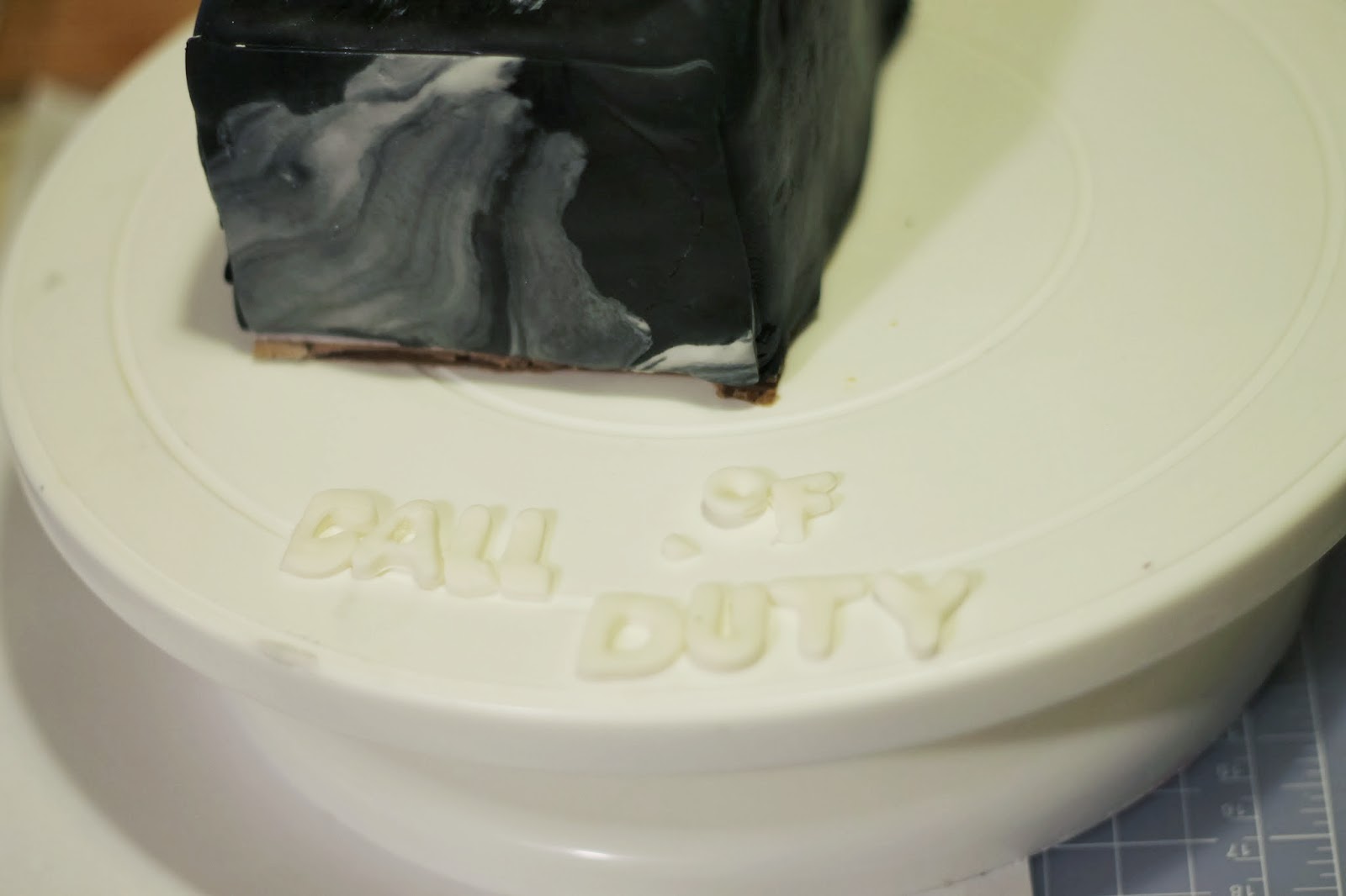 LaLa Cake: How to Make a Call of Duty Ghosts Cake