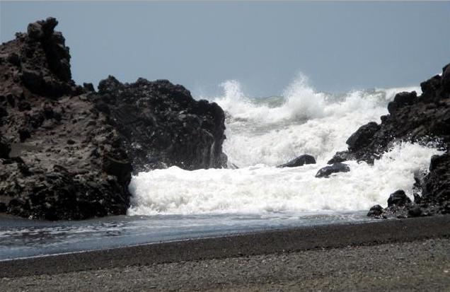Tempat Wisata di Pameungpeuk Garut | Kumeok Memeh Dipacok