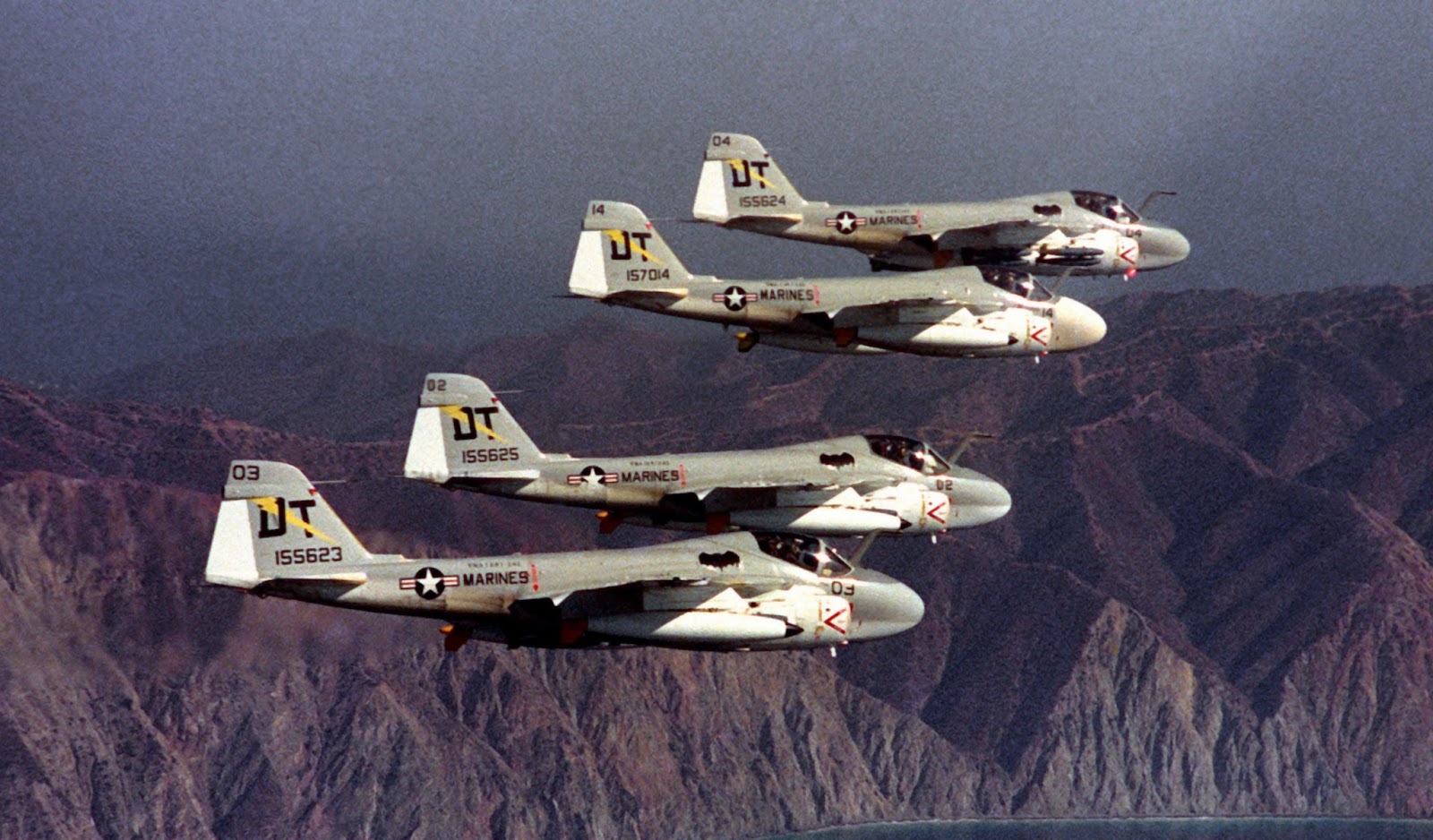 AVIÕES MILITARES: Grumman A-6 Intruder
