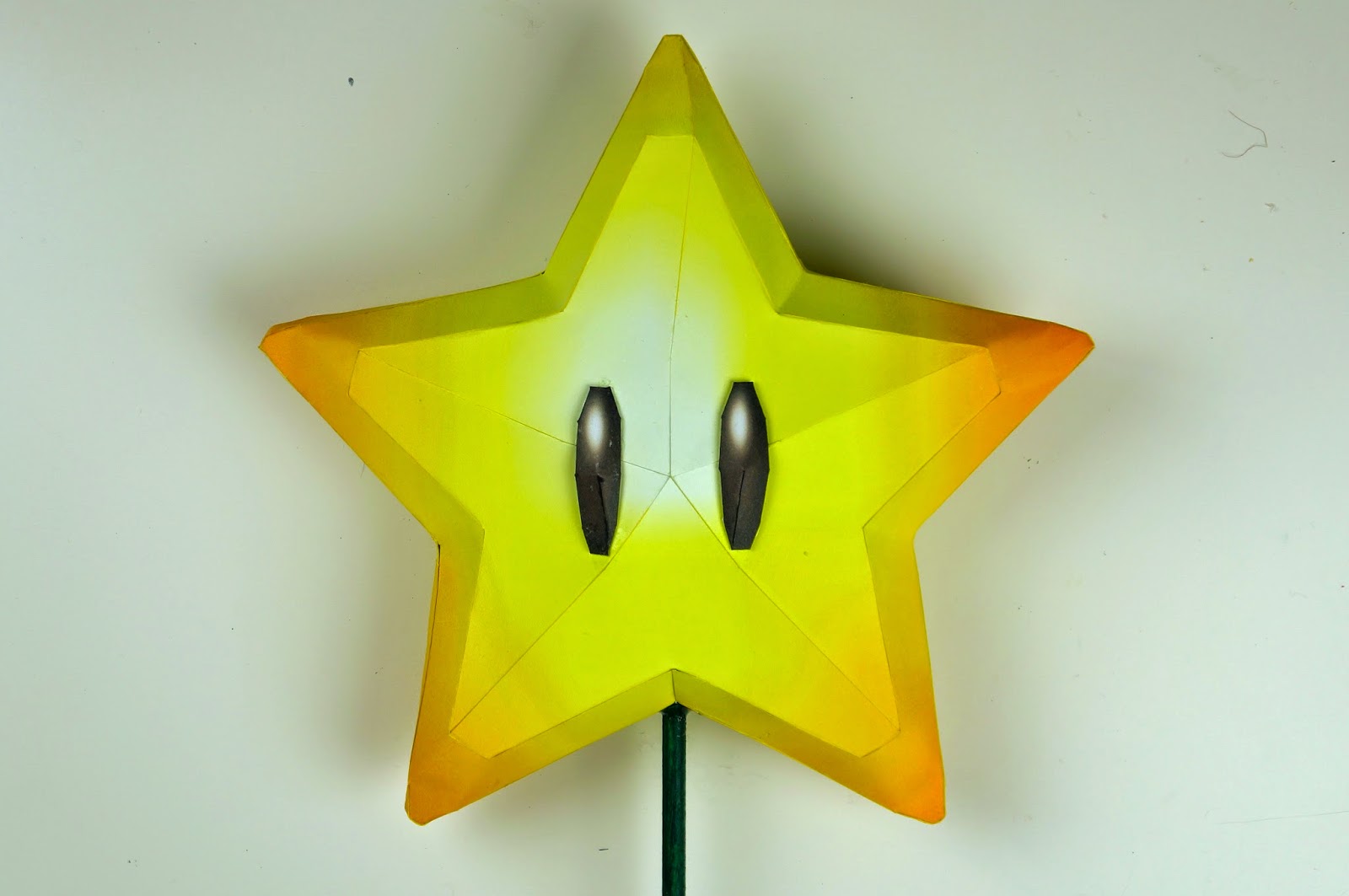 Otaku Crafts: Mario Super Star Tree Topper (Papercraft)