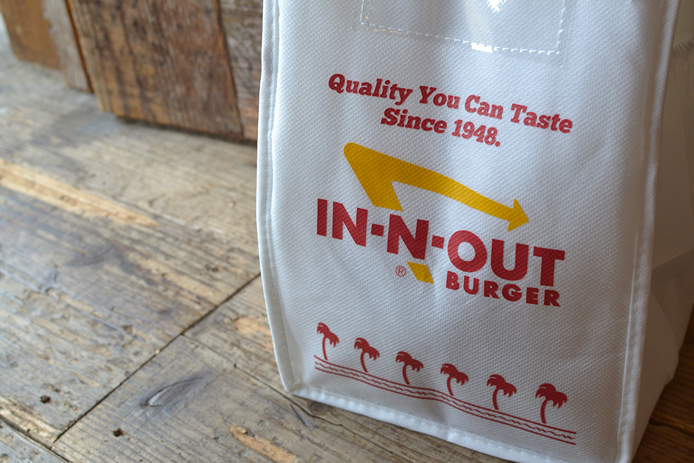 HOLIDAY GENERAL STORE: IN-N-OUT BURGER LUNCH TOTE
