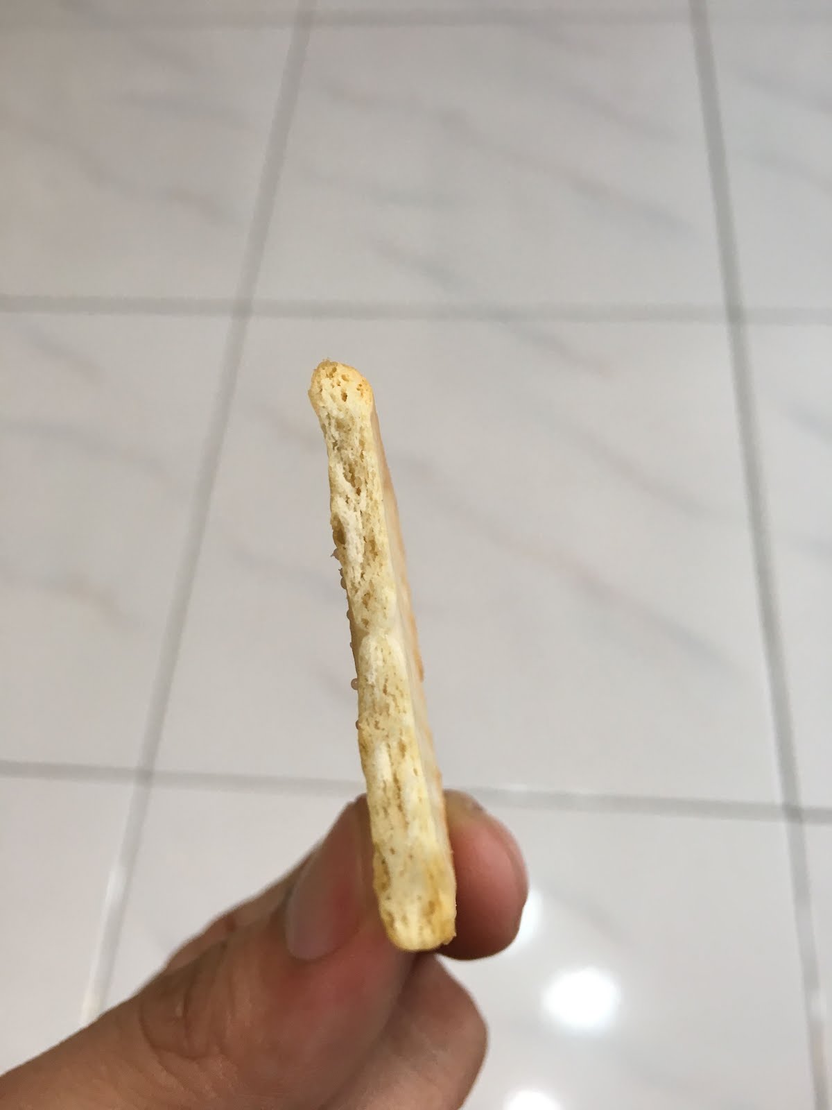 HO's市調: IKEA超好吃的奶油比利時巧克力醬，搭配saltiner蘇打餅剛剛好～