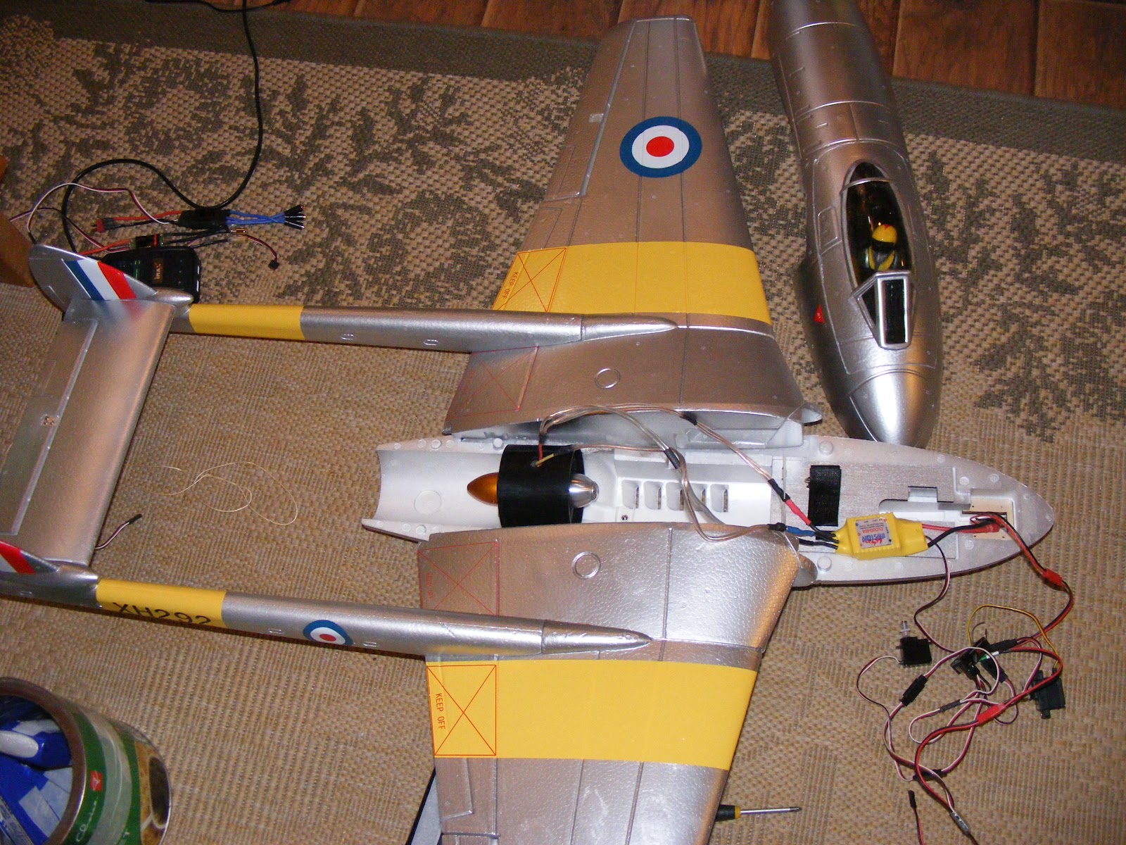 RC Flying Models: Durafly De Havilland Vampire