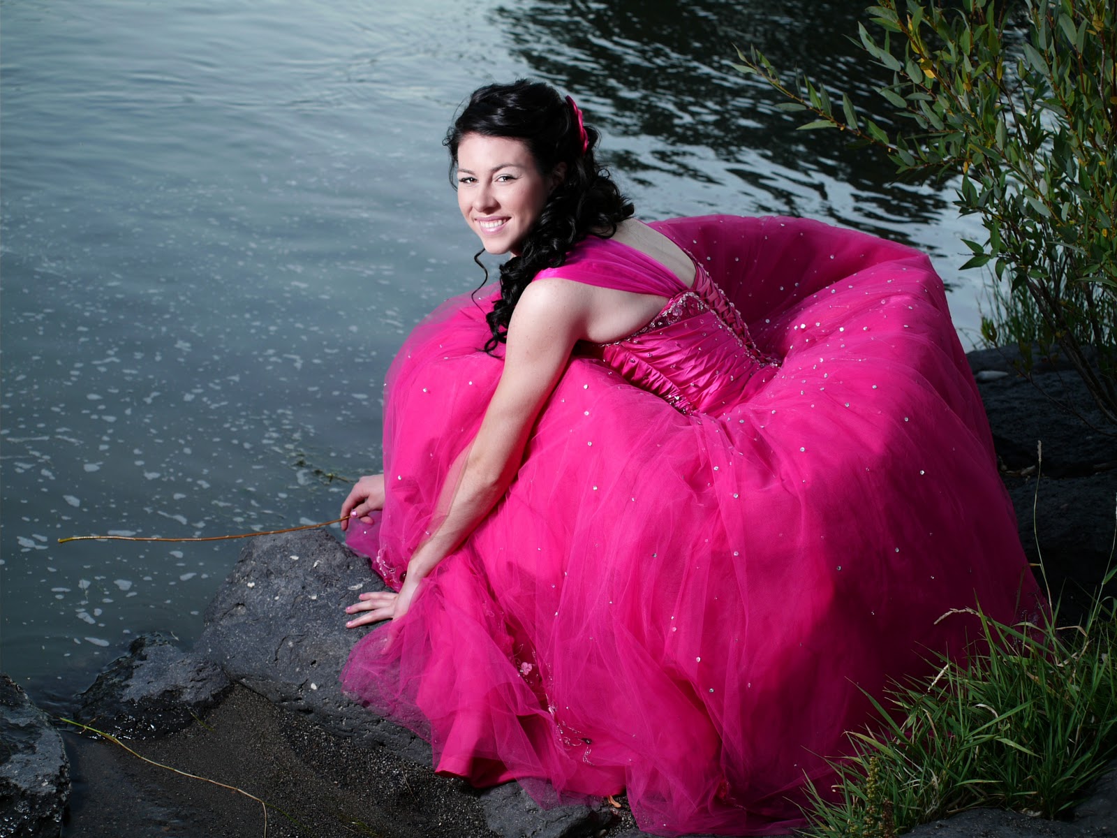 Learn Portrait Photography: A Strobist Tutorial!!