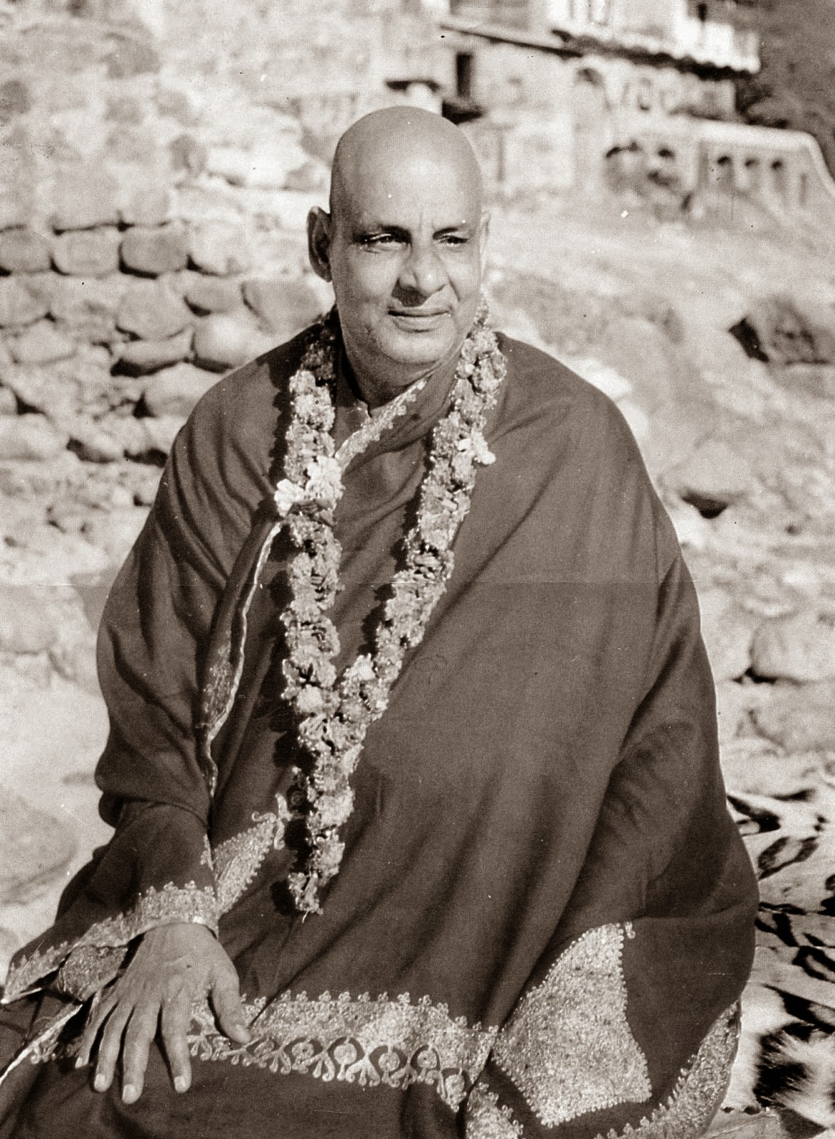Advaita - Nonoduality: Meditation and Action By Swami Sivananda
