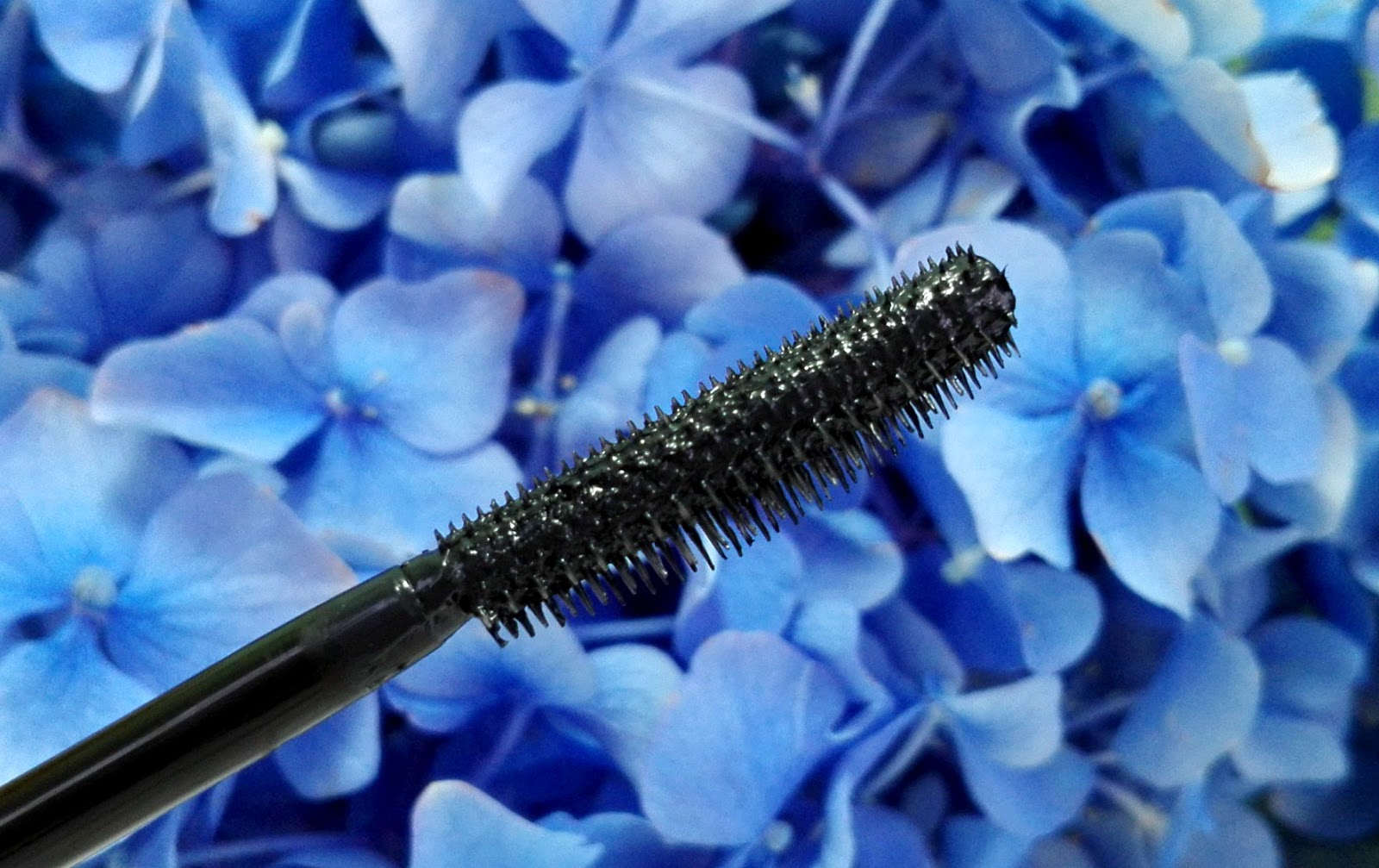 Oriflame The One 5-in-1 Wonder Lash Mascara — Lana Talks